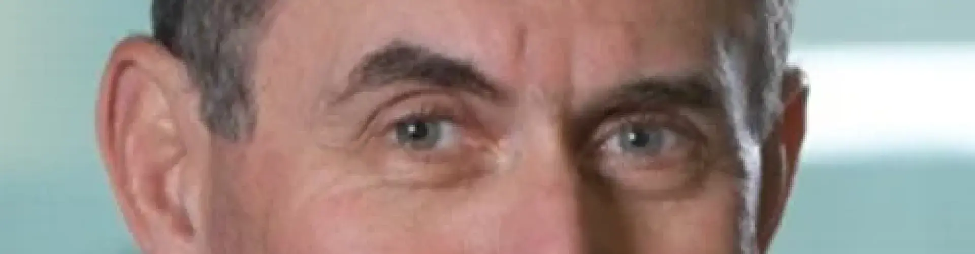 Simon Susman Named Honorary Professor | SBS